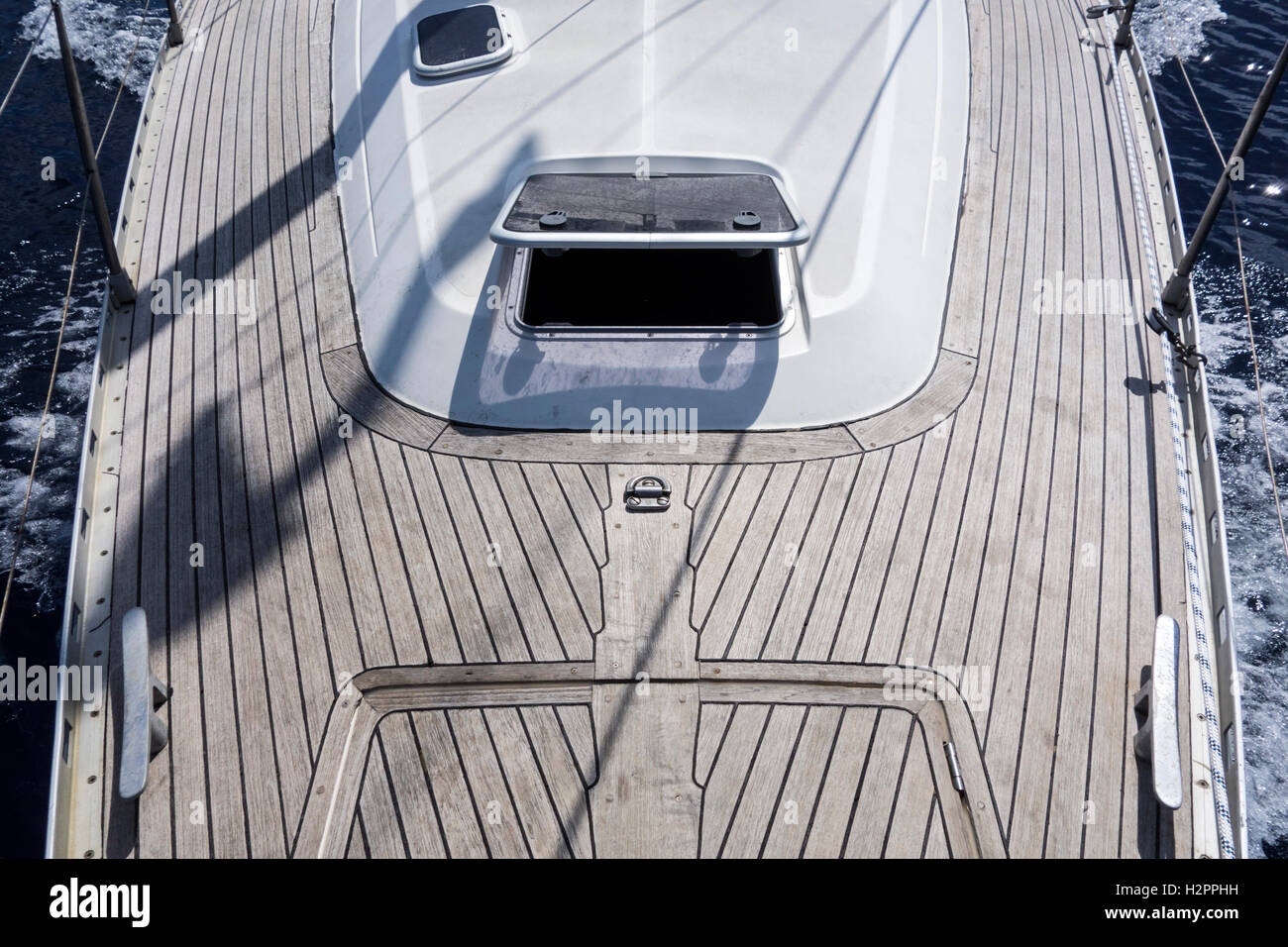 Yacht out at sea hi-res stock photography and images - Alamy