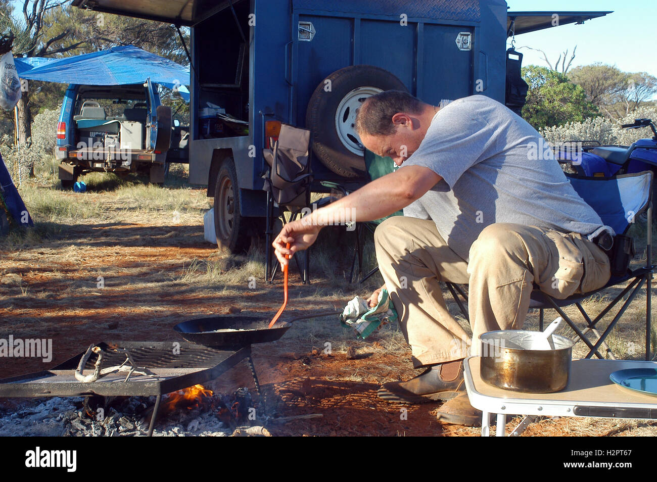 Kitchen in the Australian bush Stock Photo - Alamy