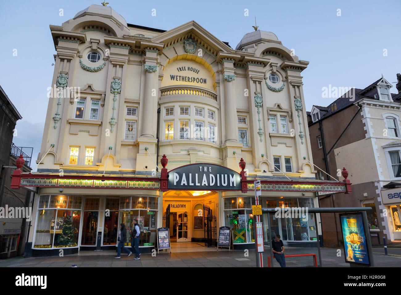 Palladium cinema hi-res stock photography and images - Alamy