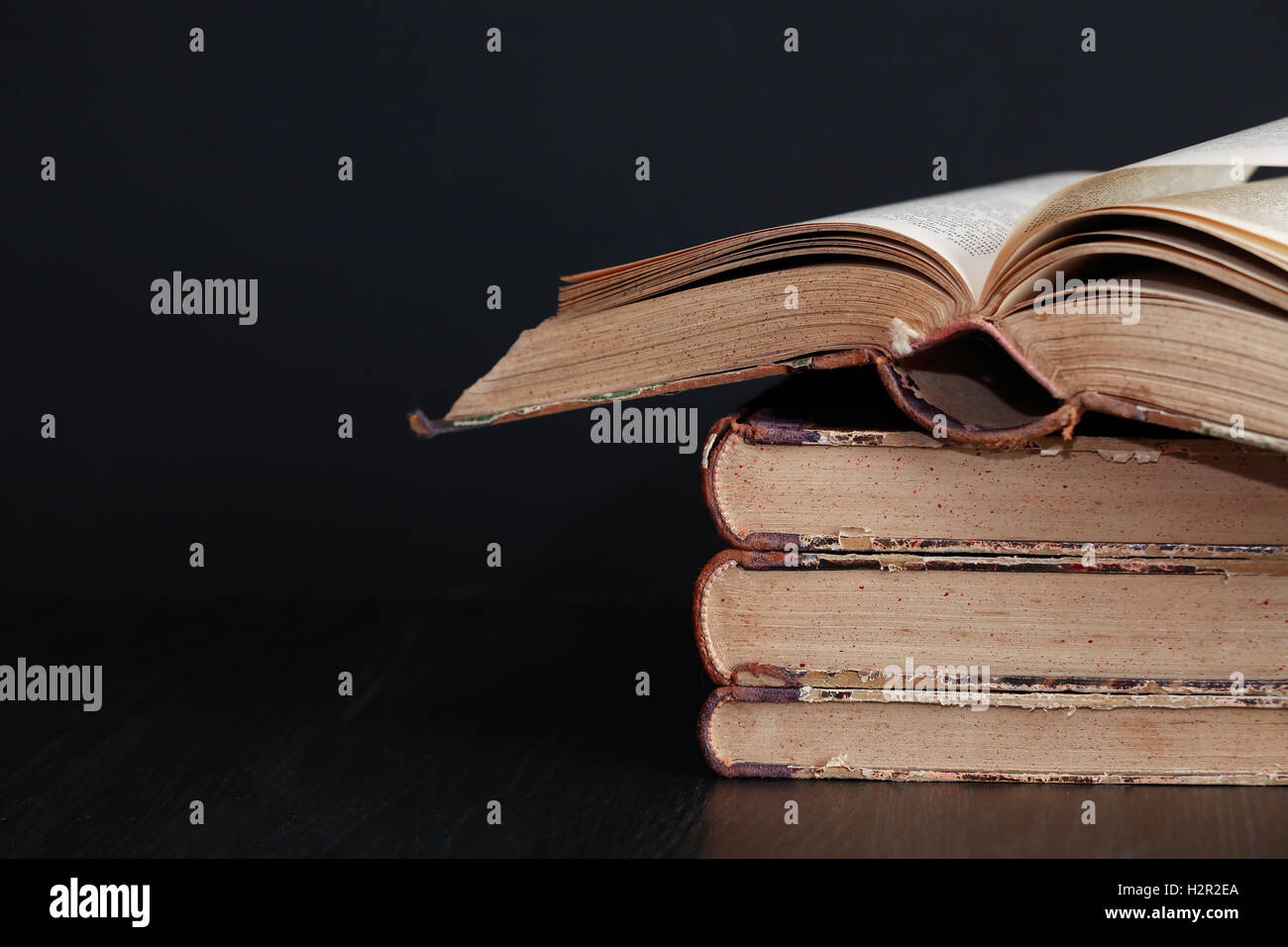 Old rare books hi-res stock photography and images - Alamy