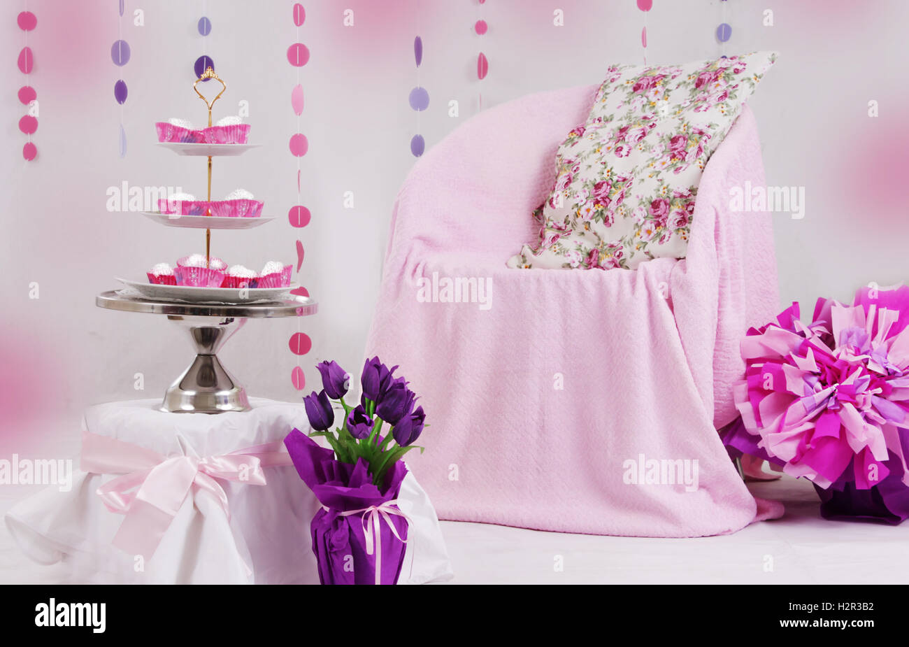 Pink baby shower decor Stock Photo - Alamy