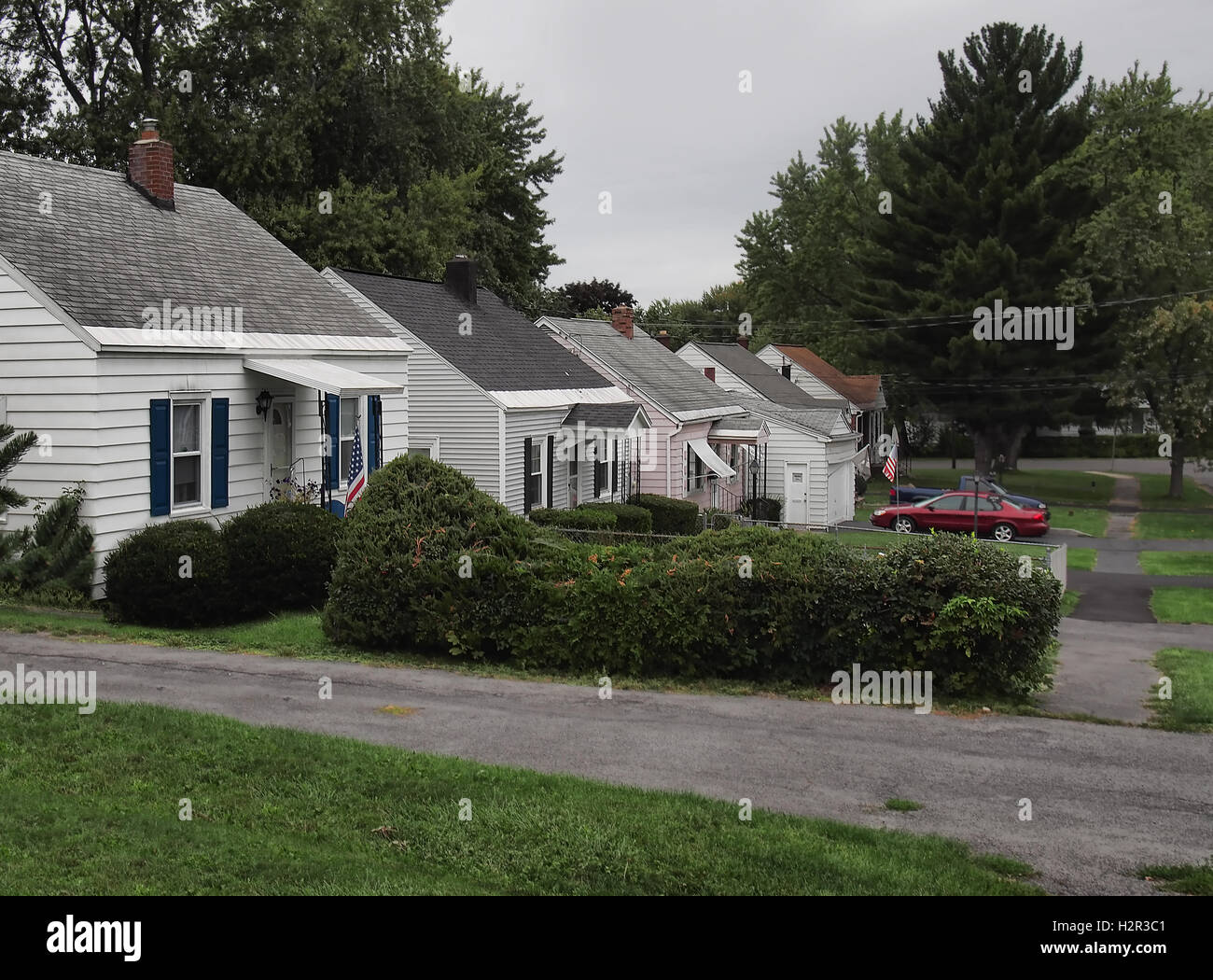 homes in a pleasant neighbor hood on an overcast autumn day Stock Photo ...