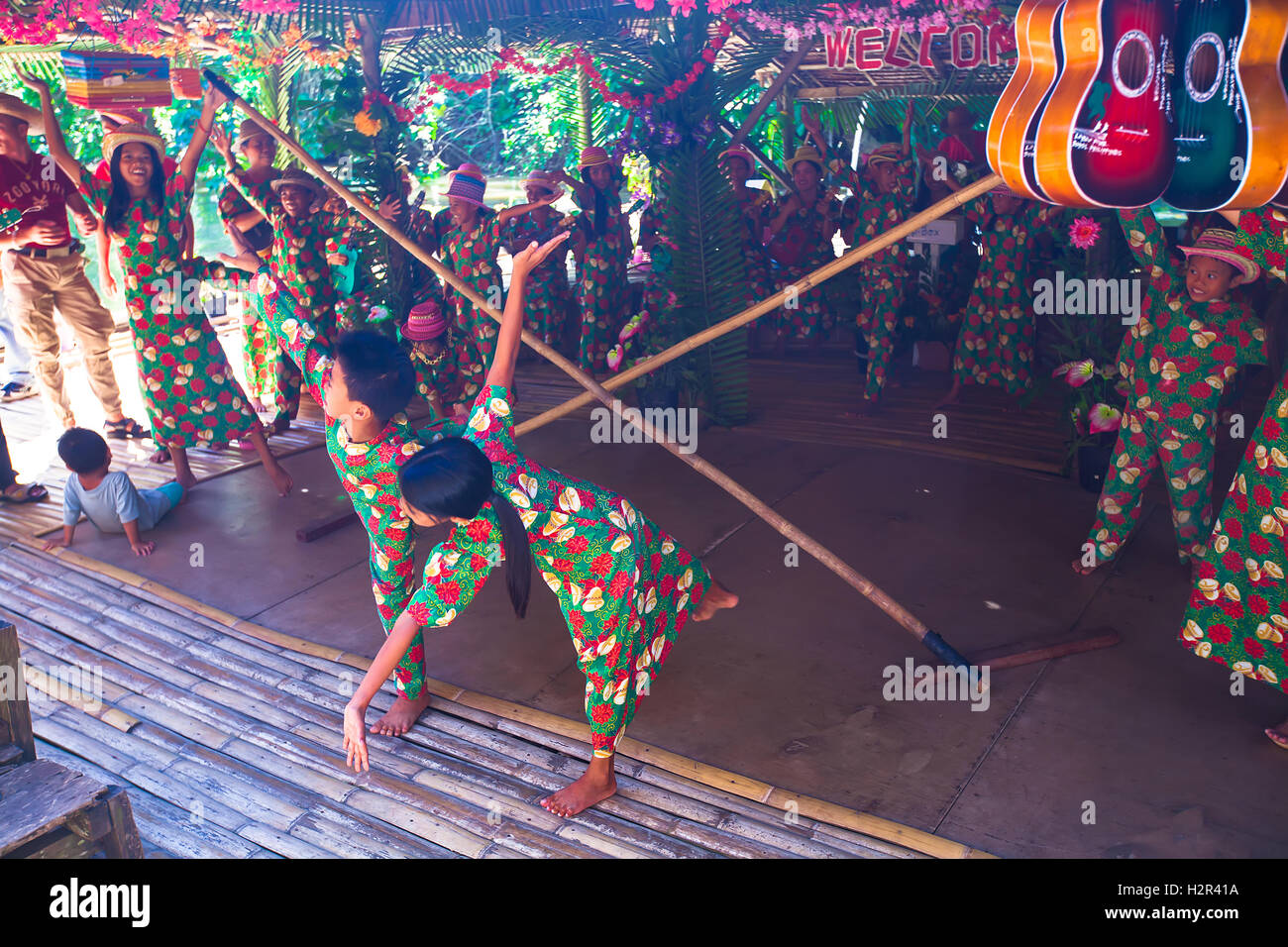 Filipino children dance hi-res stock photography and images - Alamy