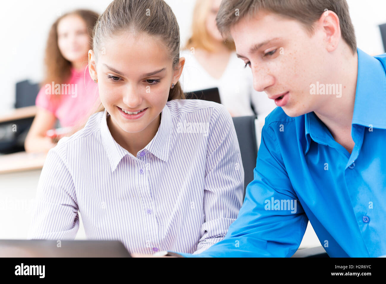 students together to discuss lecture Stock Photo - Alamy