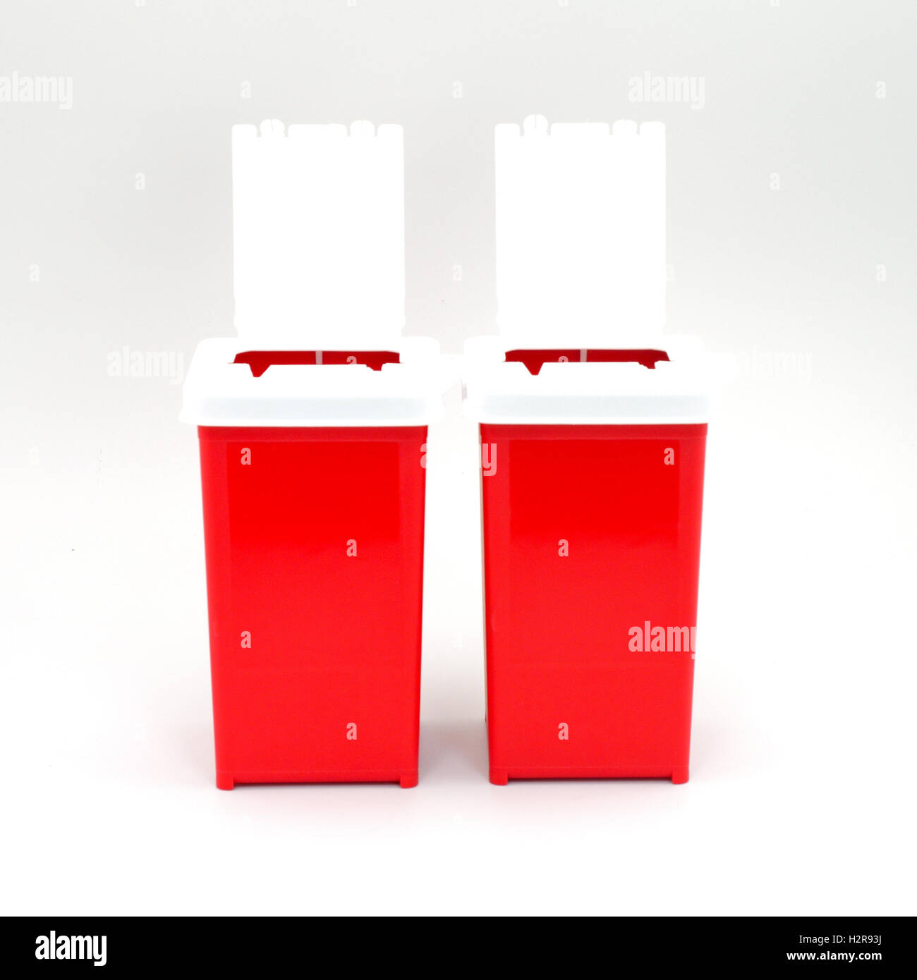 Wheel bin trash can hi-res stock photography and images - Alamy