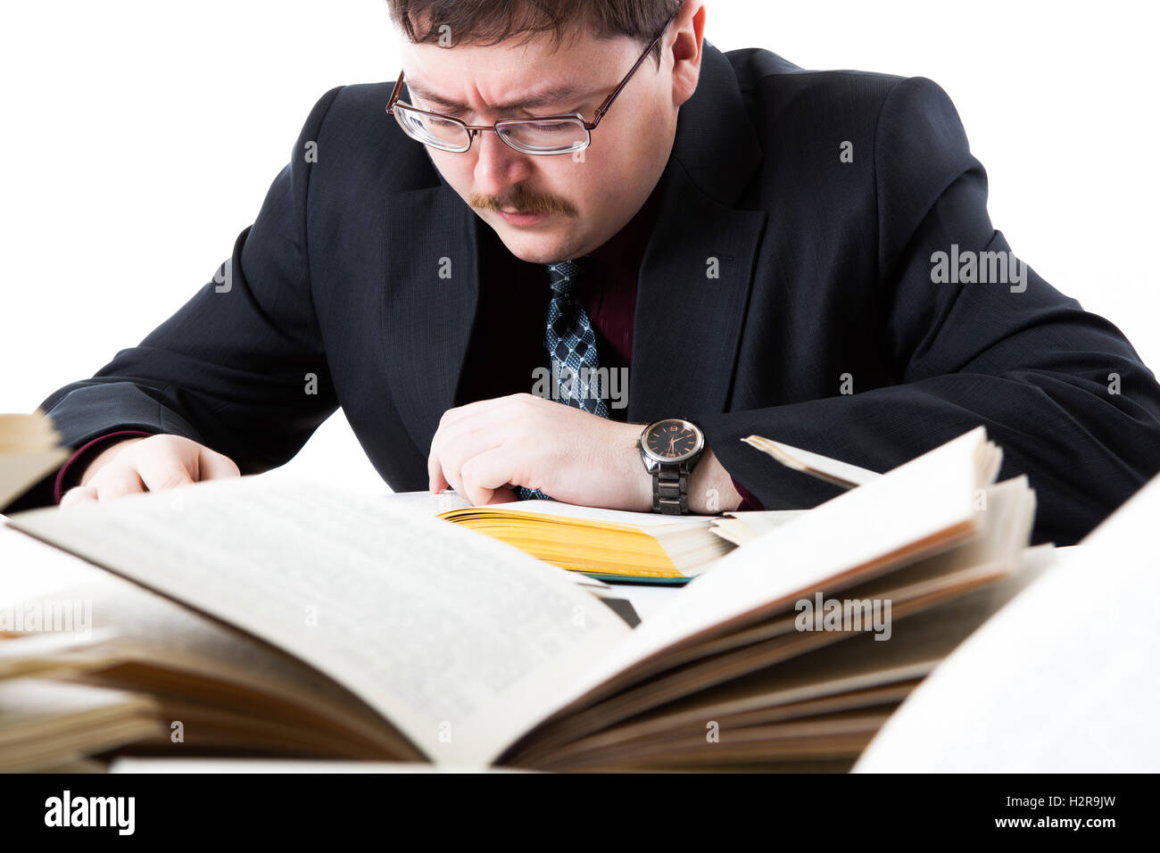 man reading a book Stock Photo - Alamy