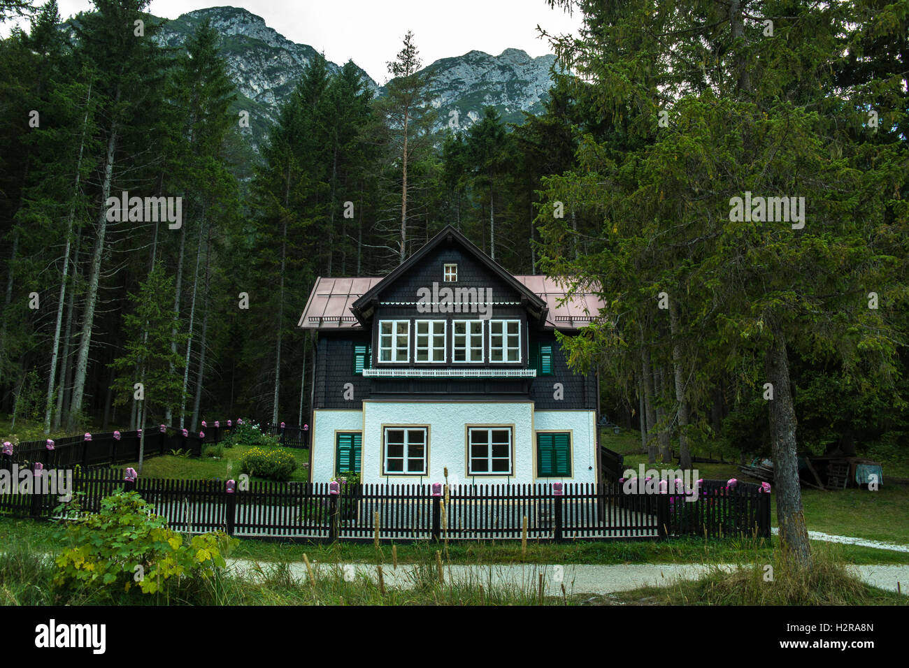 Typical house in the Italian Alps near Toblach / Dobbiaco - Südtirol ...
