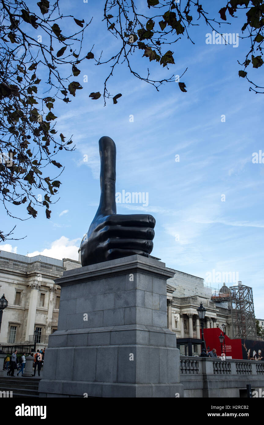 London UK, Statue at Trafalgar Square Stock Photo - Alamy
