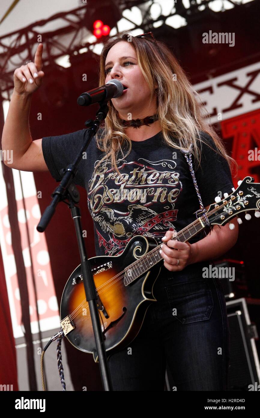 Lucie silvas hi-res stock photography and images - Alamy