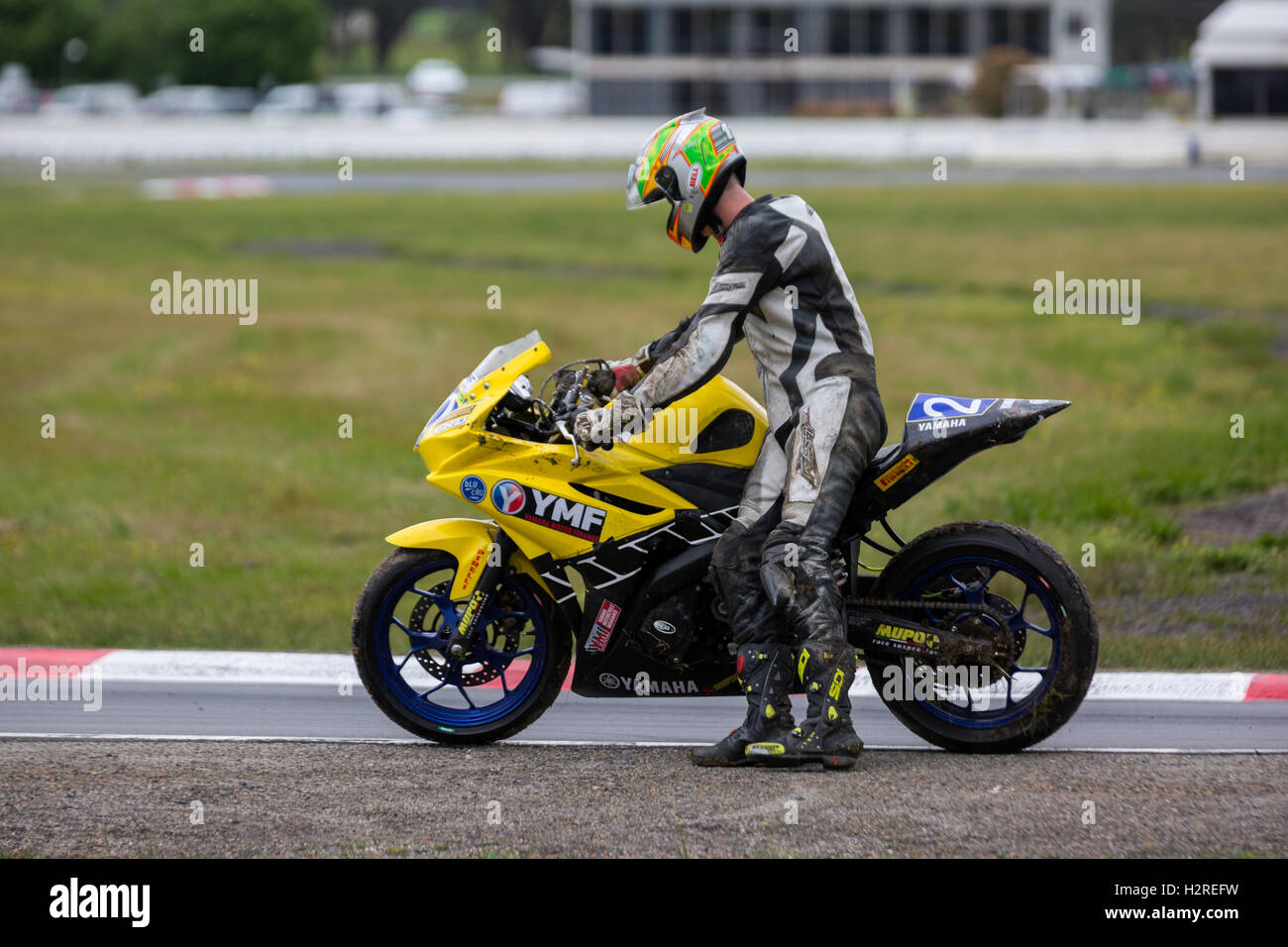 Melbourne, Australia. 1st October, 2016. Superbike in the final ...