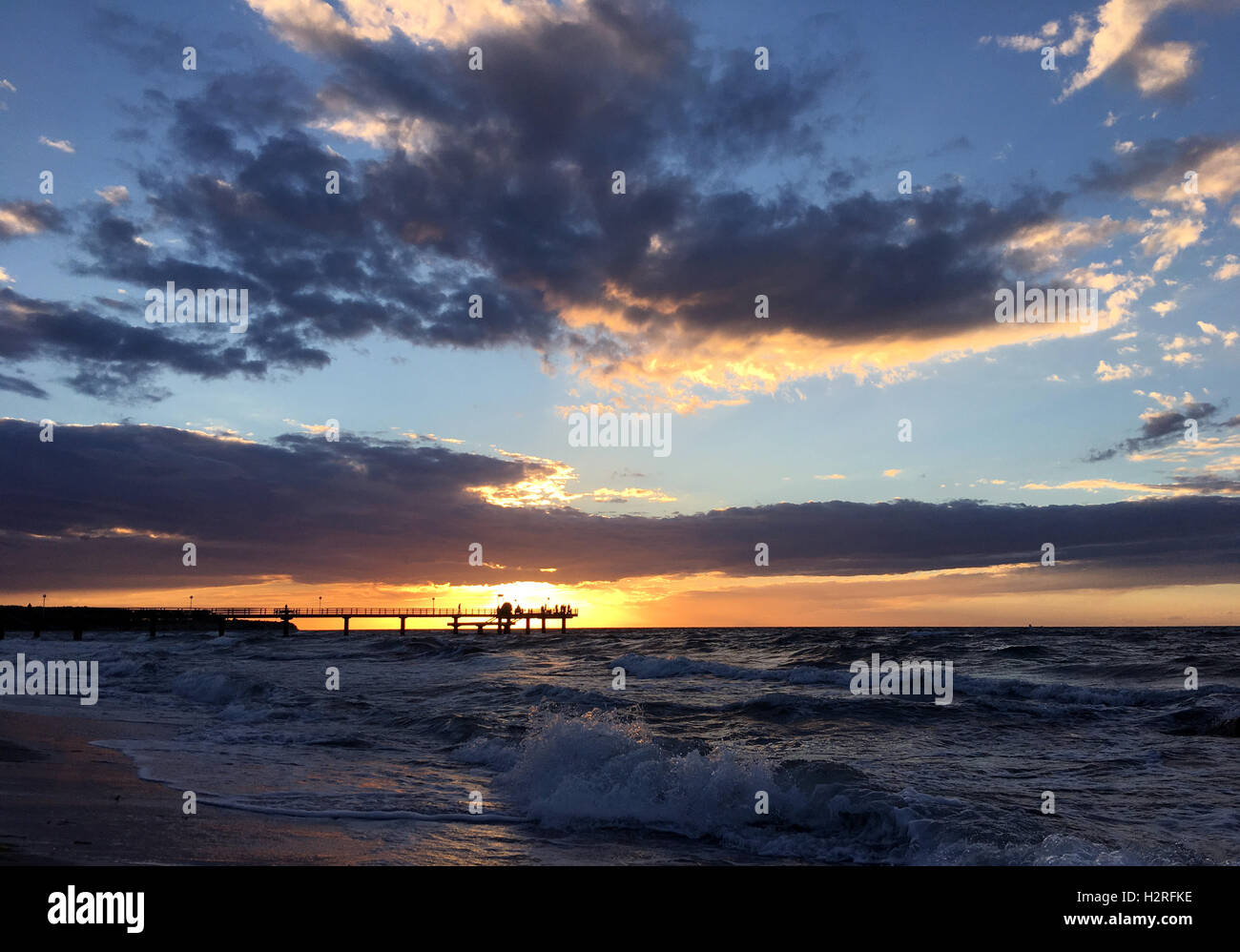 Rerik, Germany. 30th Sep, 2016. People walking and fishermen can be ...