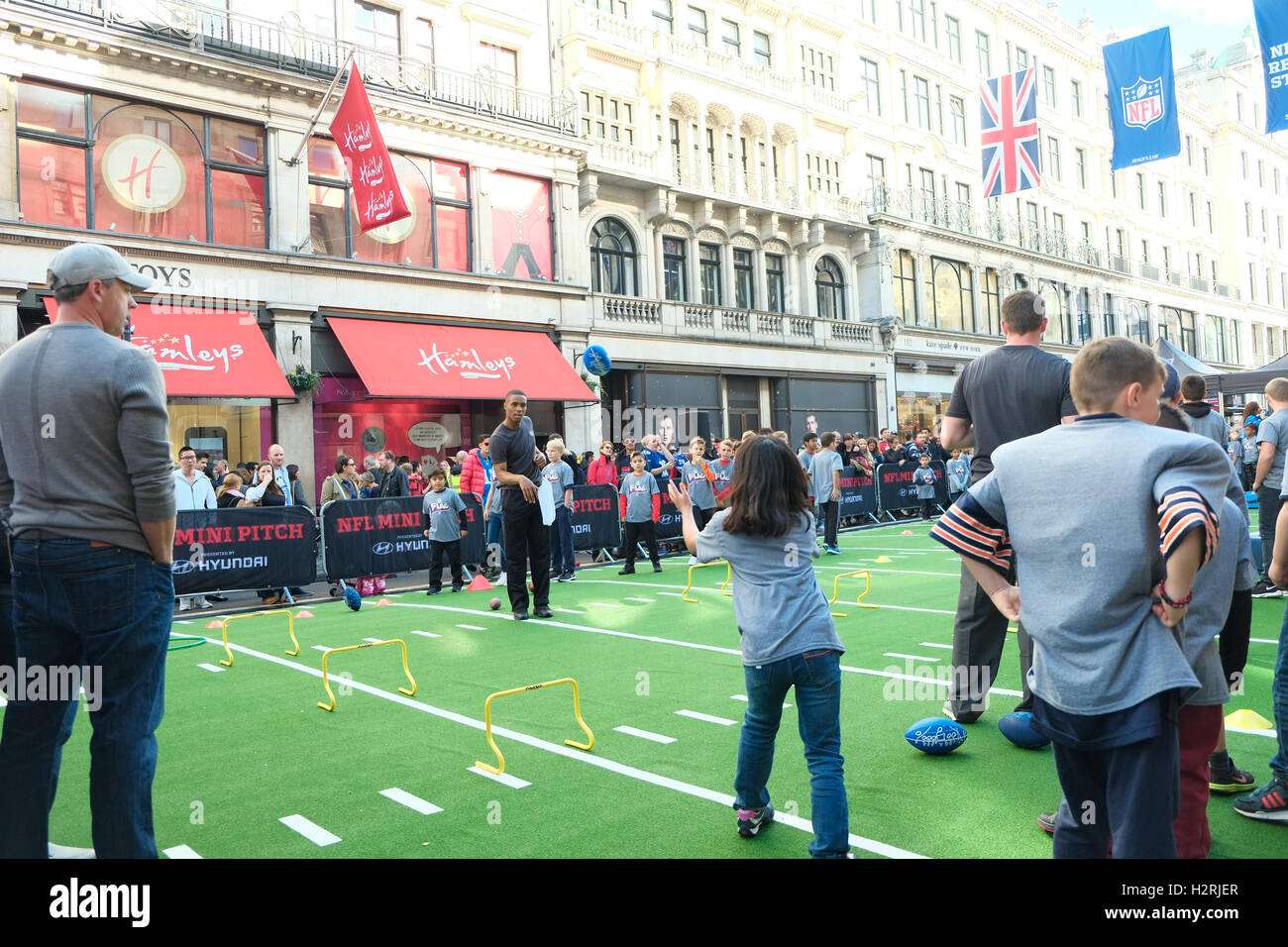 1st fan party hi-res stock photography and images - Alamy