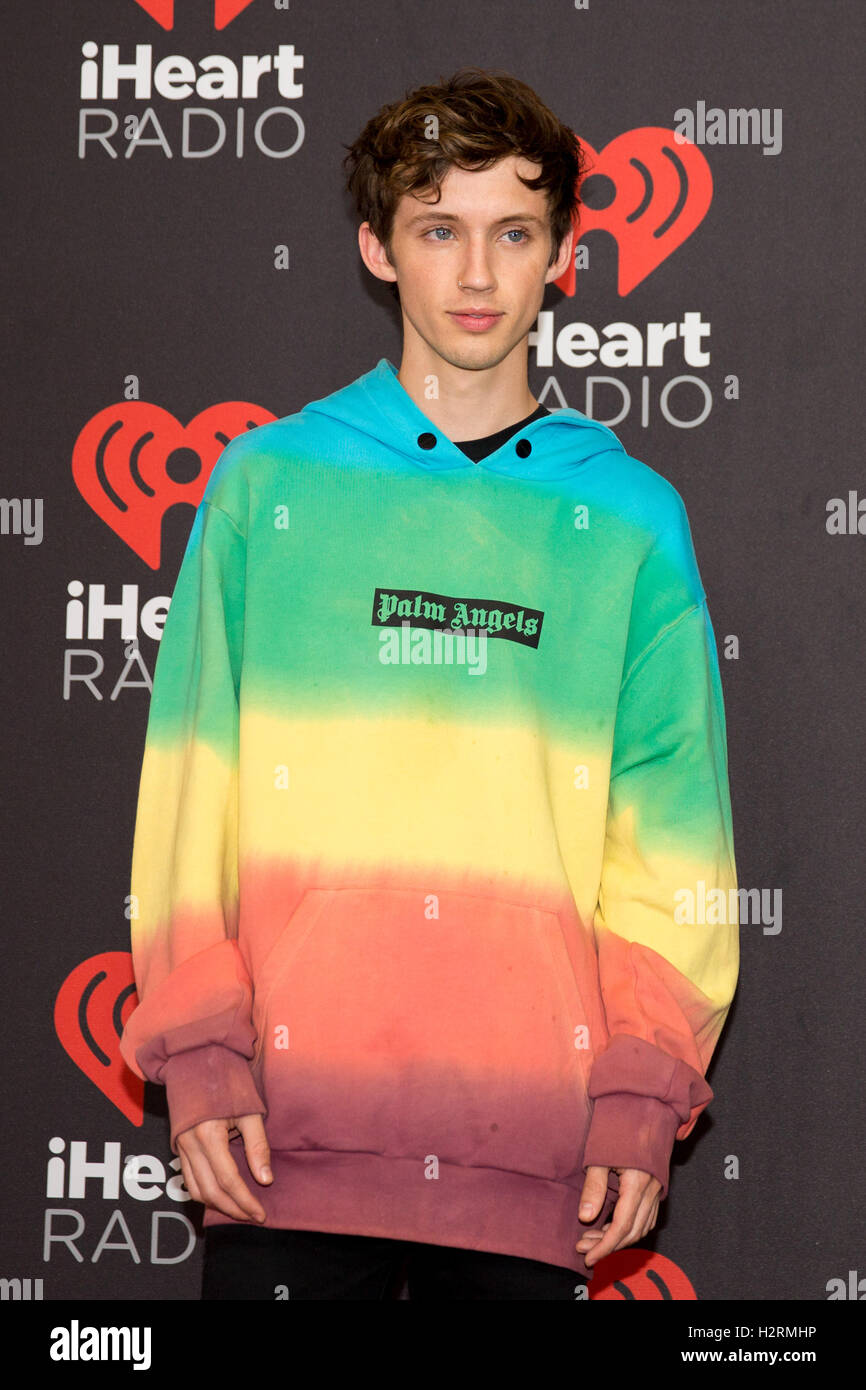 Troye sivan on stage hi-res stock photography and images - Alamy