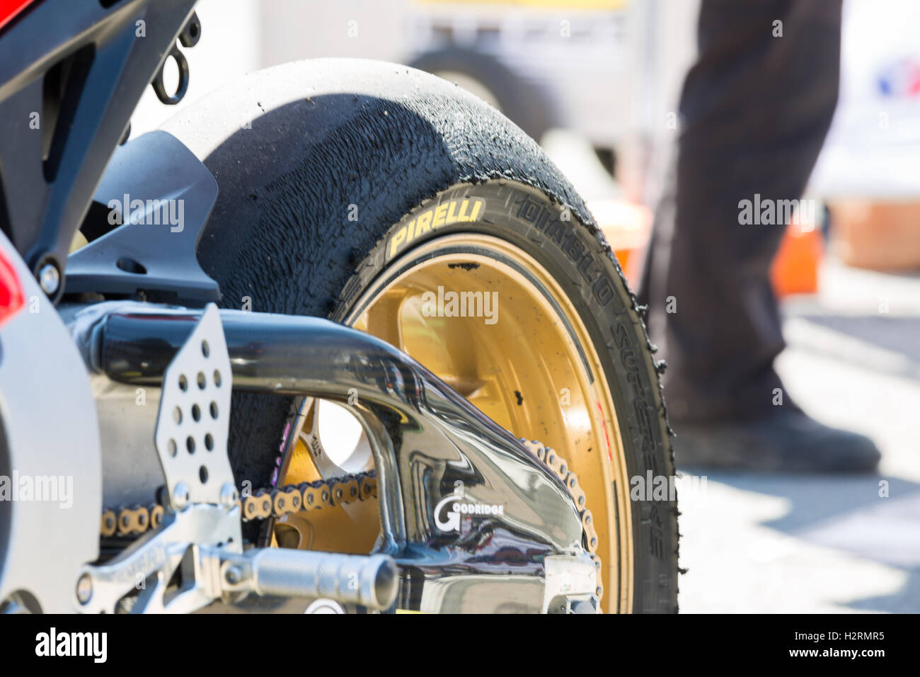 Melbourne, Australia. 02nd Oct, 2016. YMI Superbike Race 1 at the YMF ...