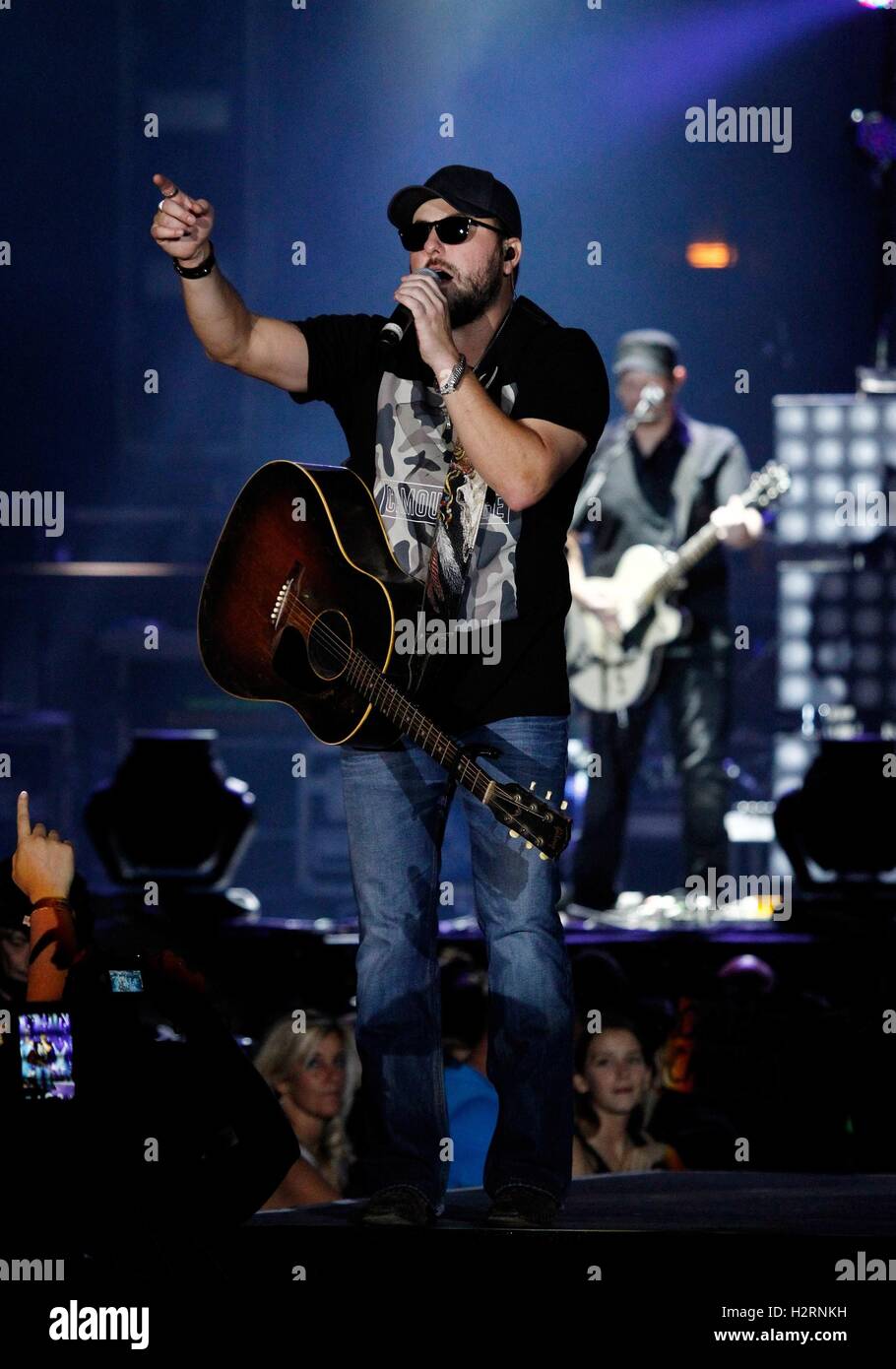 Las Vegas, NV, USA. 1st Oct, 2016. Tyler Farr in attendance for 2nd ...