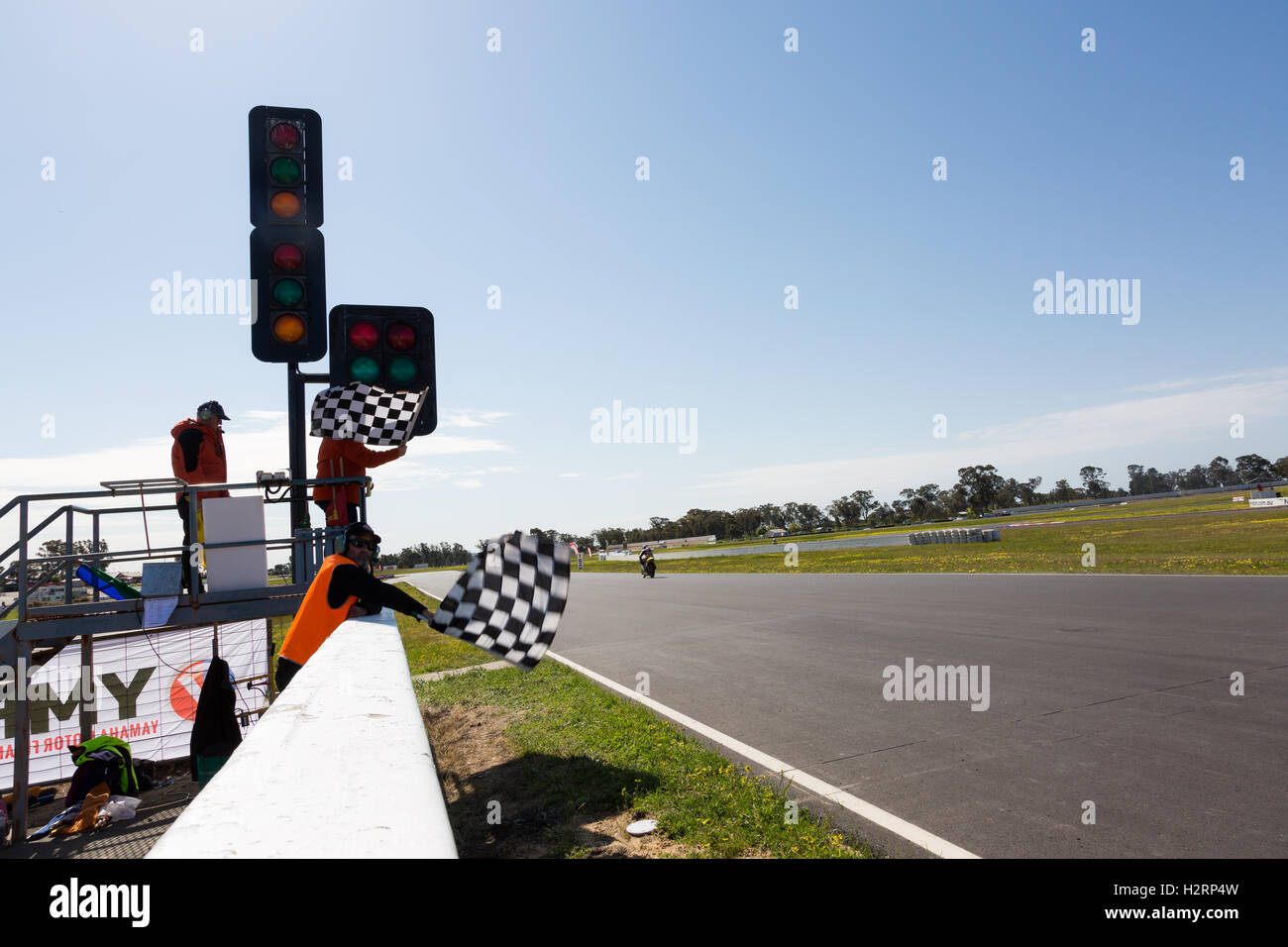 Melbourne, Australia. 2nd Oct, 2016. YMI Superbike grid, Race 2 at the ...