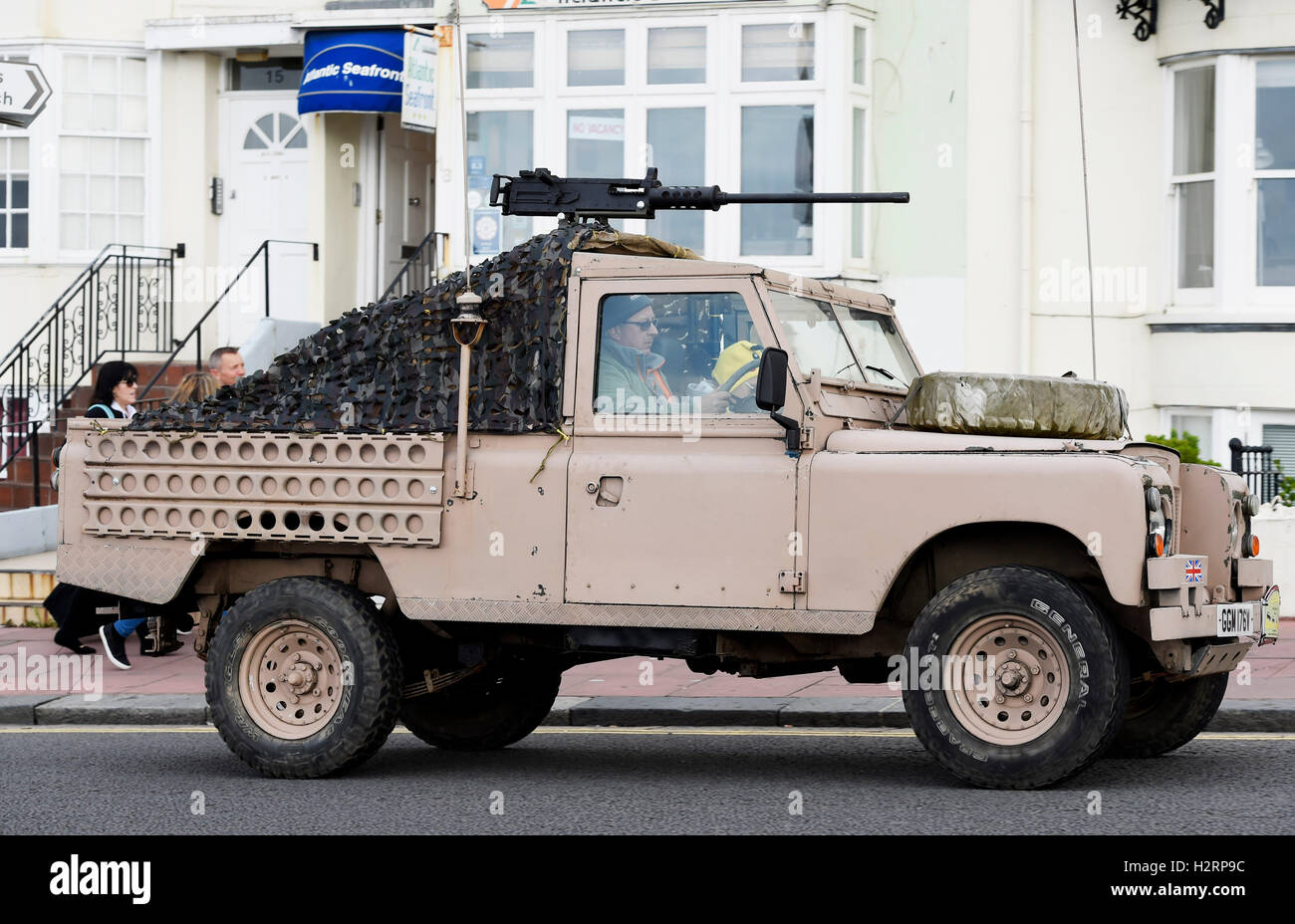 Brighton UK 2nd October 2016 - Hundreds of Land Rover owners arrive in ...