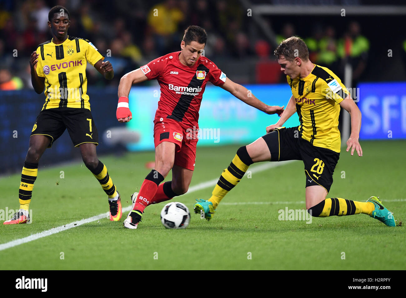 Leverkusen, Germany. 1st Oct, 2016. Leverkusen's Javier Hernandez (L ...