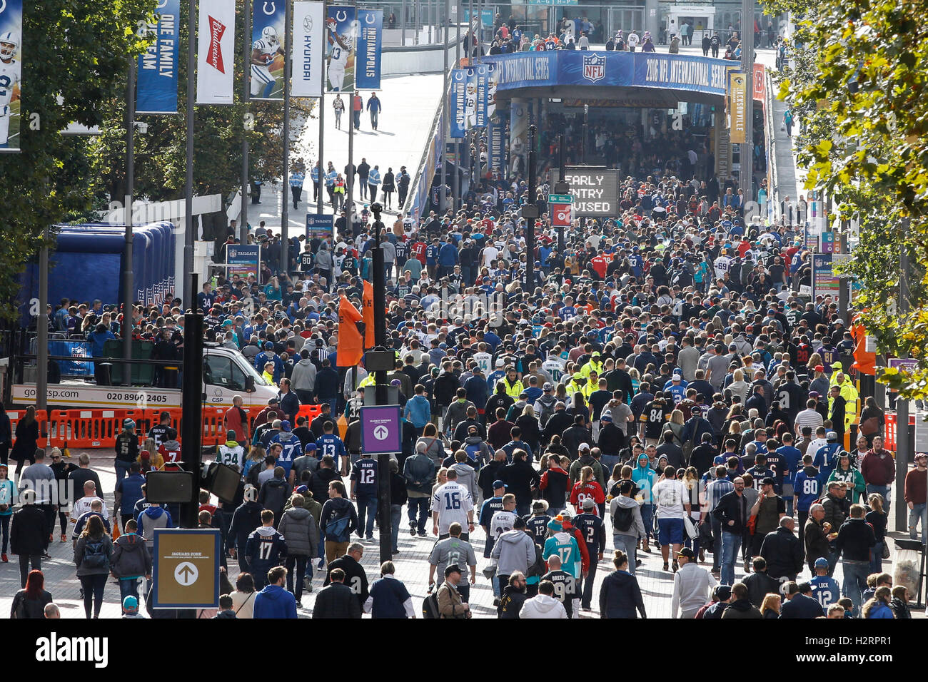Wembley Stadium, London, UK. 02nd Oct, 2016. NFL International Series ...