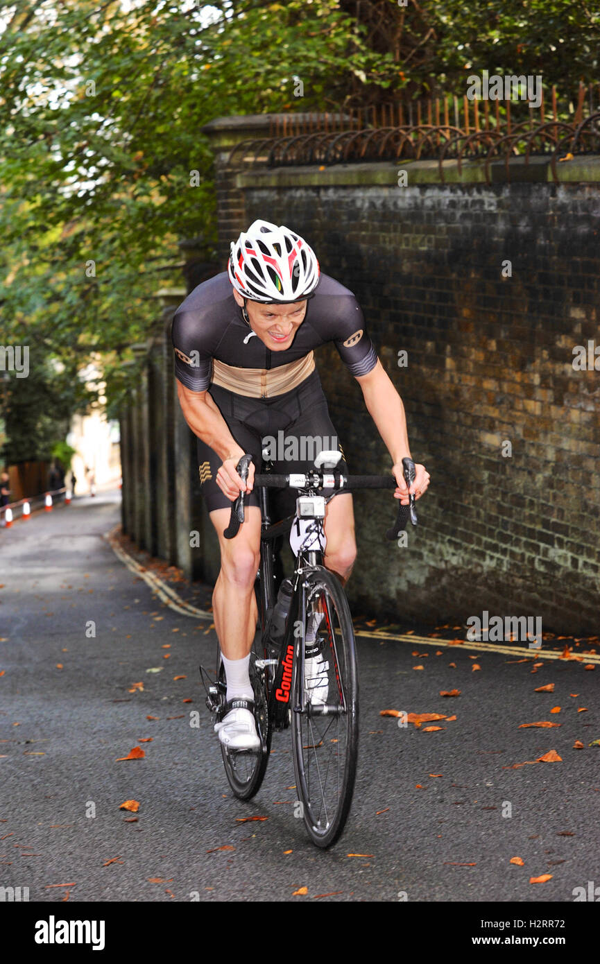 Mono cycle hi-res stock photography and images - Alamy