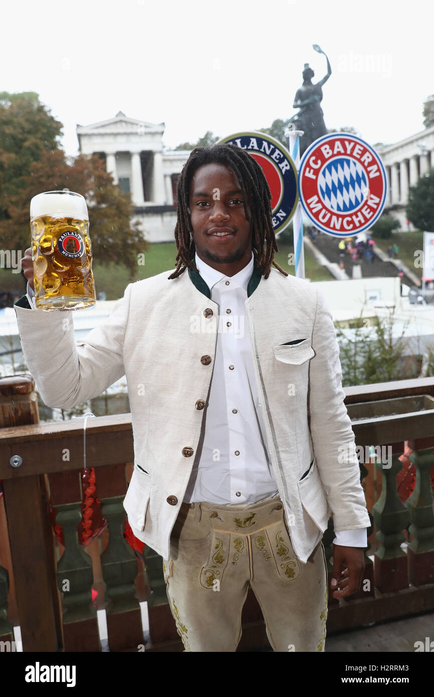 Munich, Germany. 2nd Oct, 2016. HANDOUT - A handout picture made ...