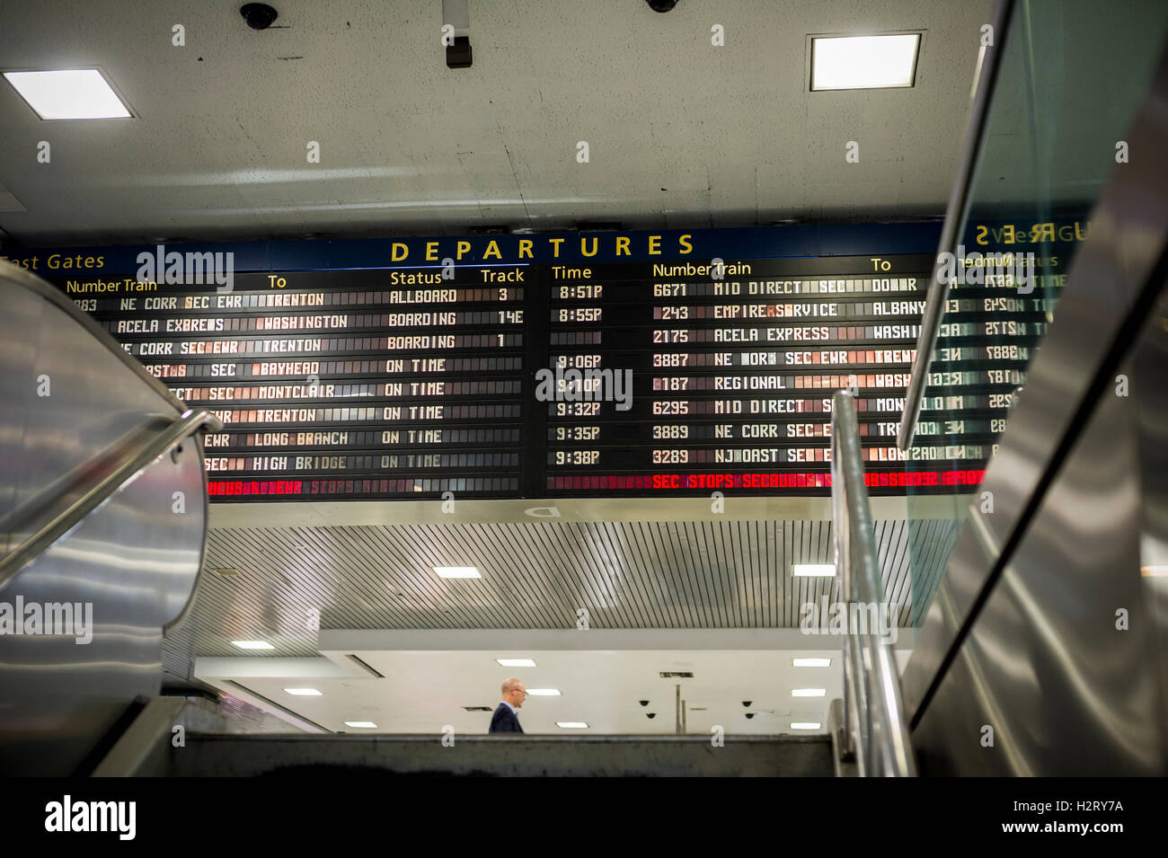 Departures Board High Resolution Stock Photography and Images - Alamy