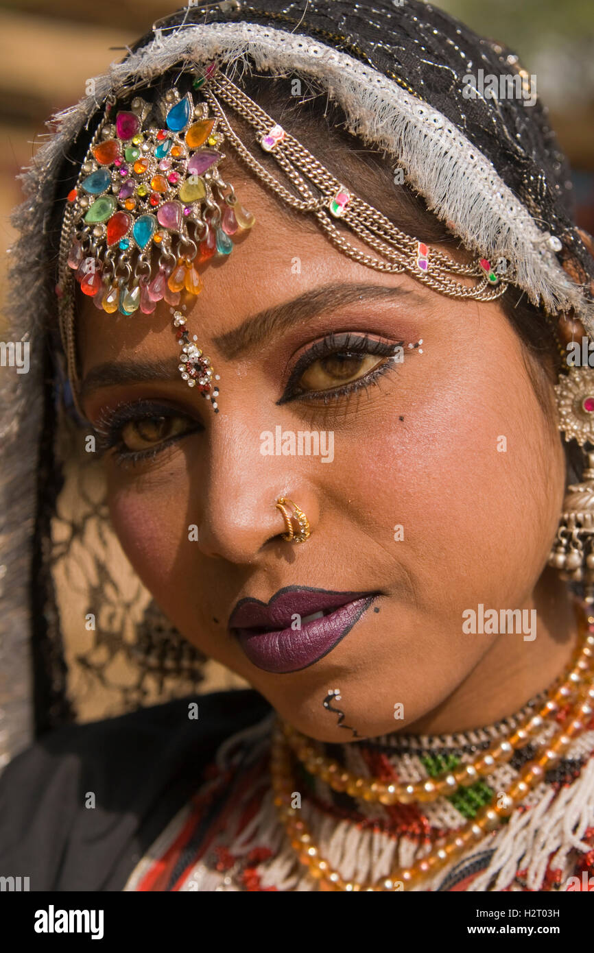Kalbelia dance hi-res stock photography and images - Alamy