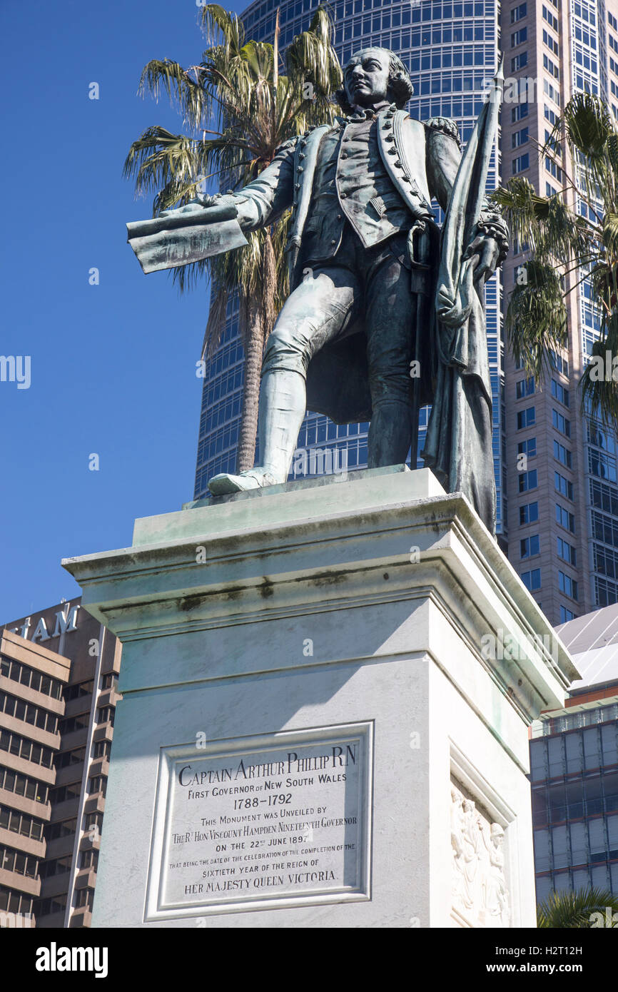Arthur phillip statue sydney hi-res stock photography and images - Alamy