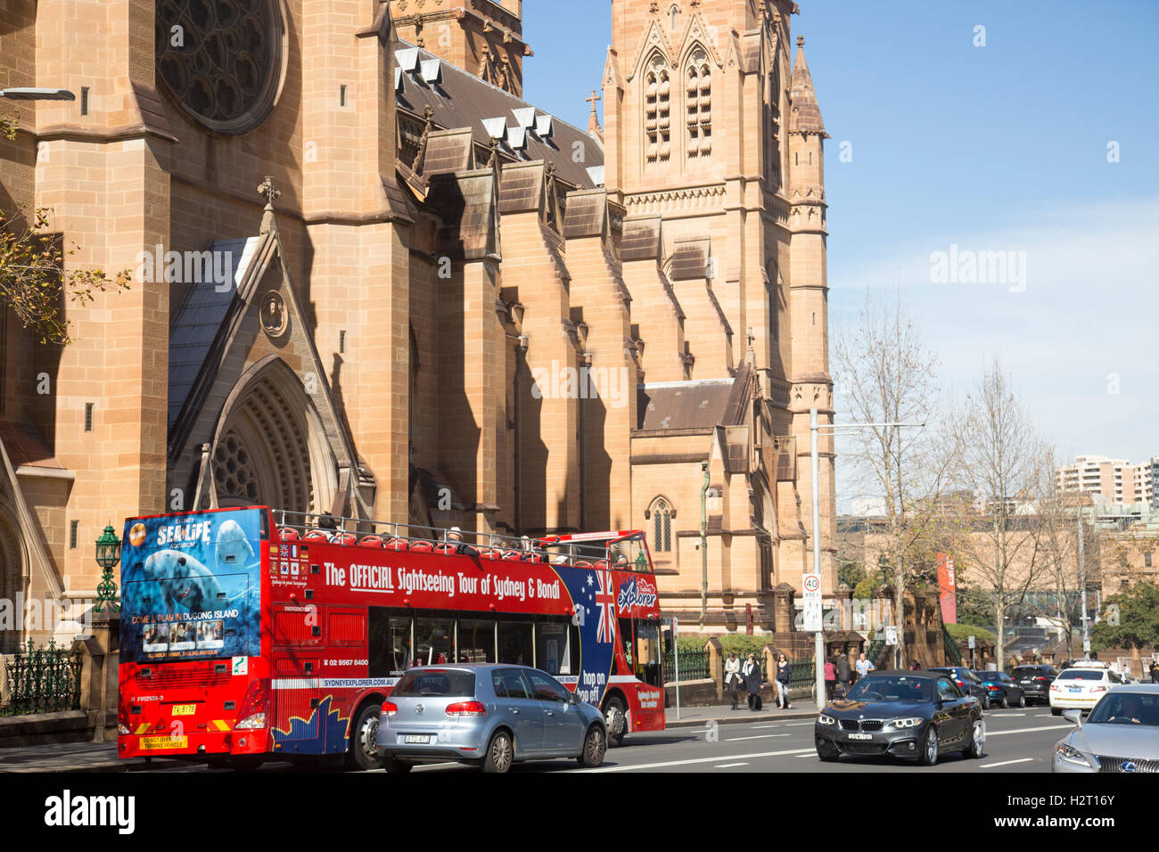 Explorer sightseeing bus hi-res stock photography and images - Alamy