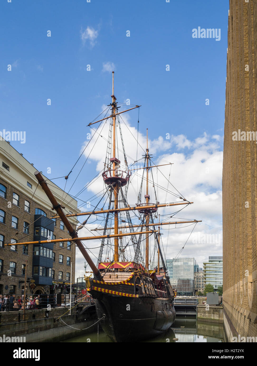 Rigging of the golden hinde hi-res stock photography and images - Alamy