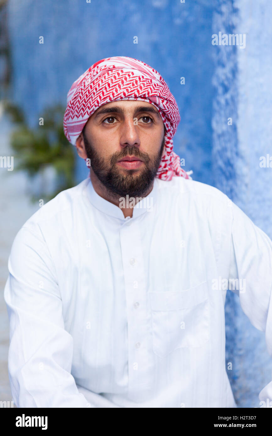Young smiling handsome arabic man wearing traditional clothes Stock ...