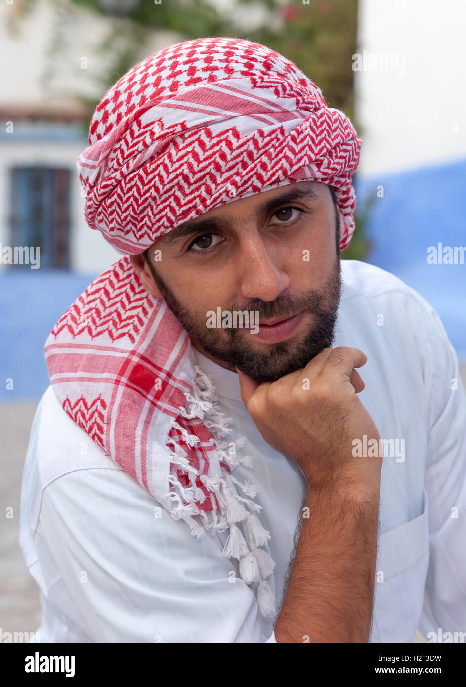 Young smiling handsome arabic man wearing traditional clothes Stock ...