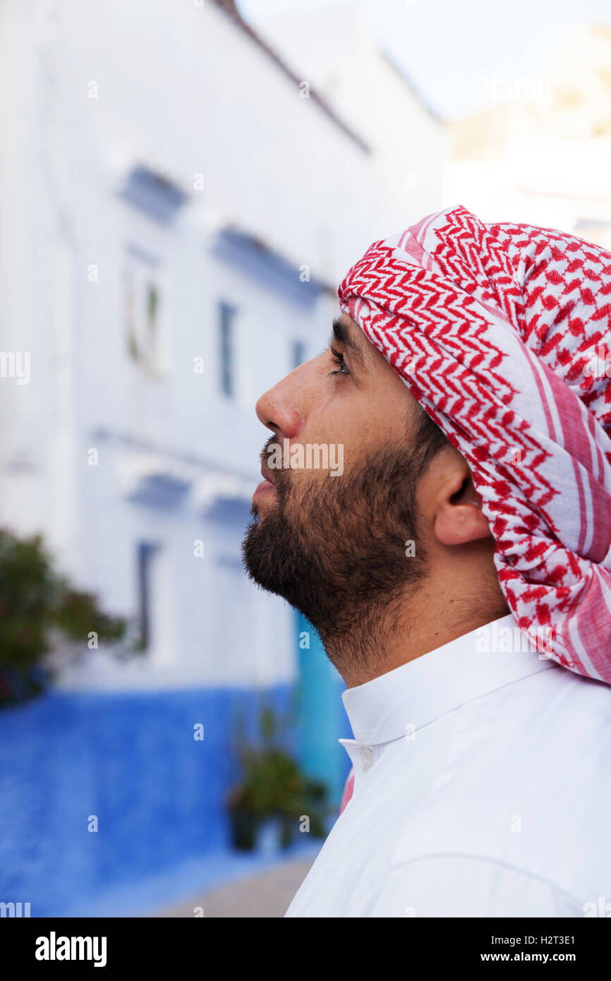 Young smiling handsome arabic man wearing traditional clothes Stock ...