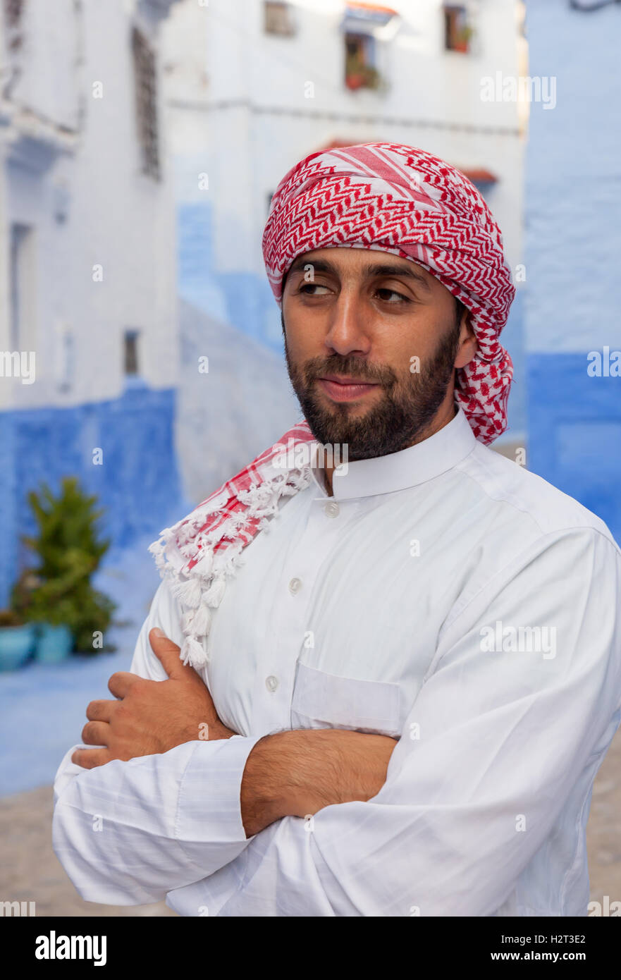 Young smiling handsome arabic man wearing traditional clothes Stock ...