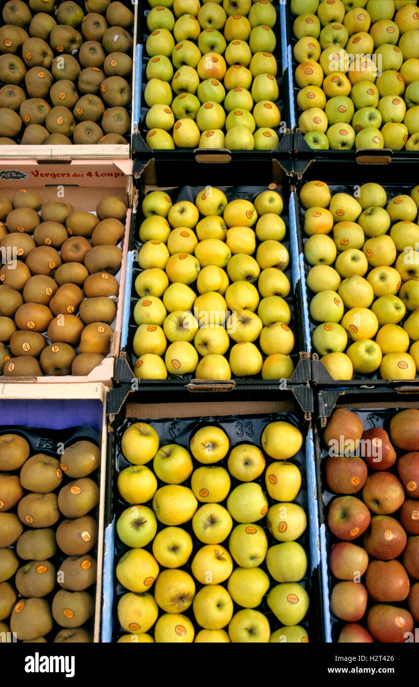 Multi colored apples hi-res stock photography and images - Alamy