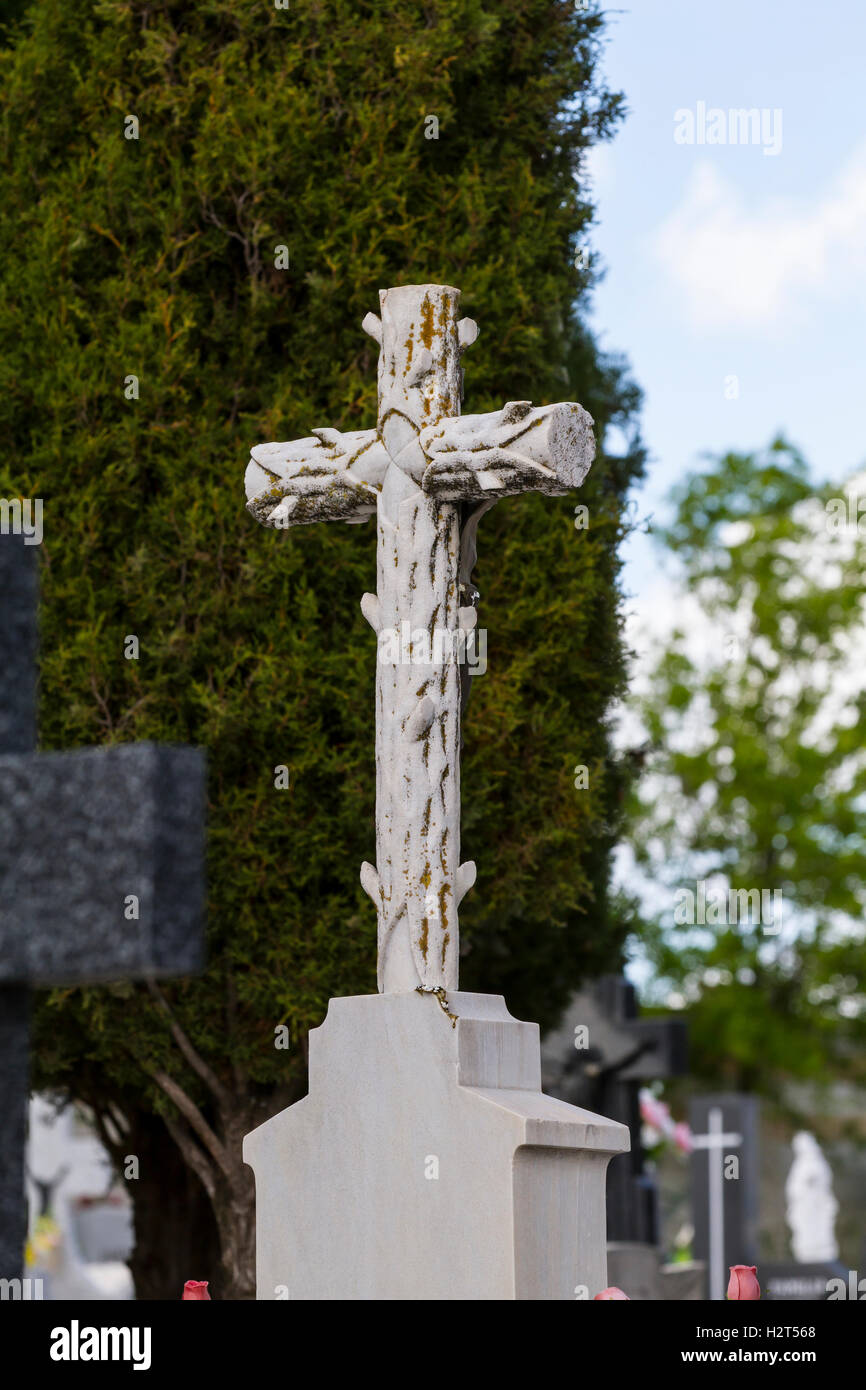 Old cross in a cemetery Stock Photo - Alamy