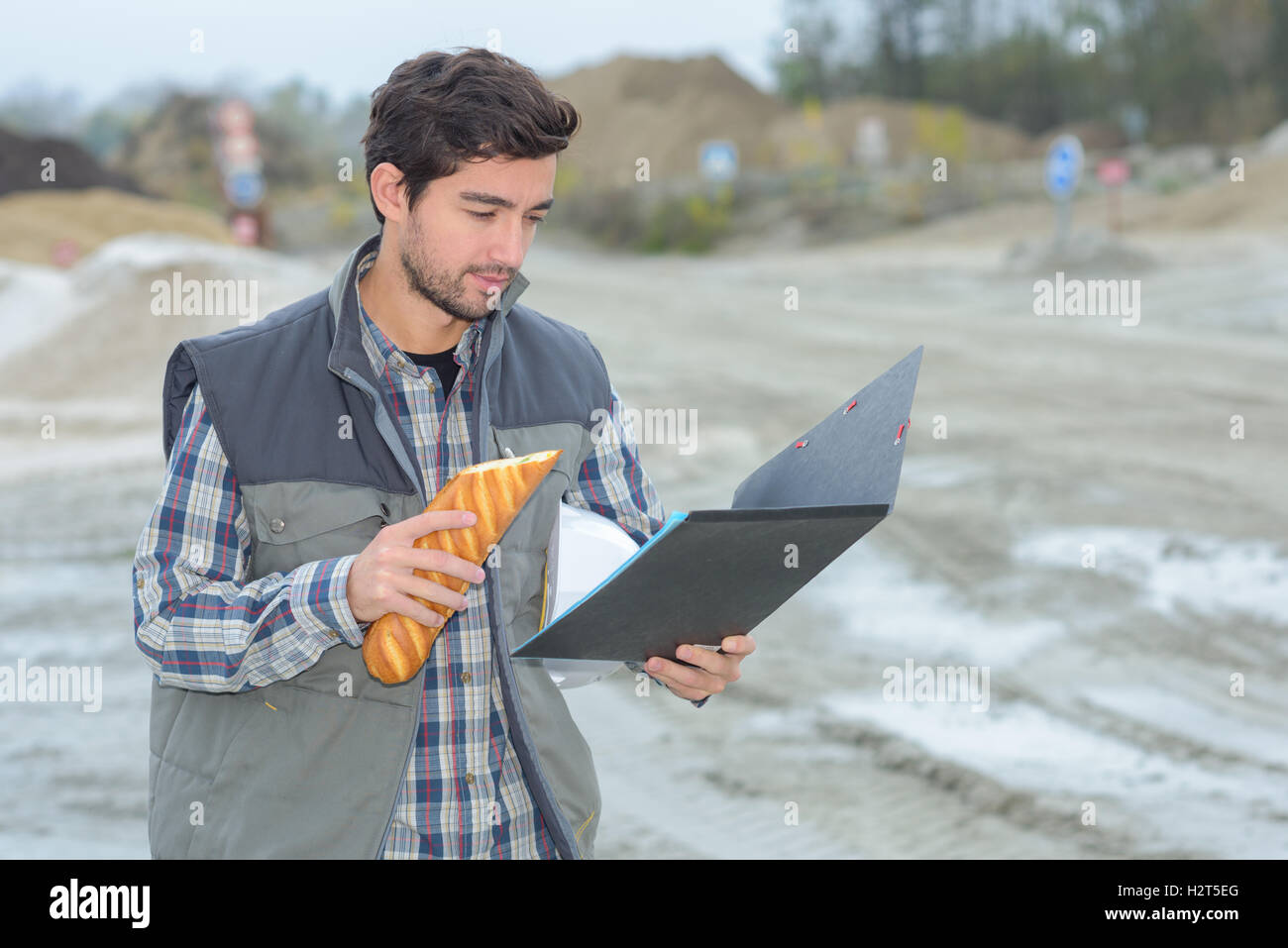 Man eating sandwich work hi-res stock photography and images - Alamy