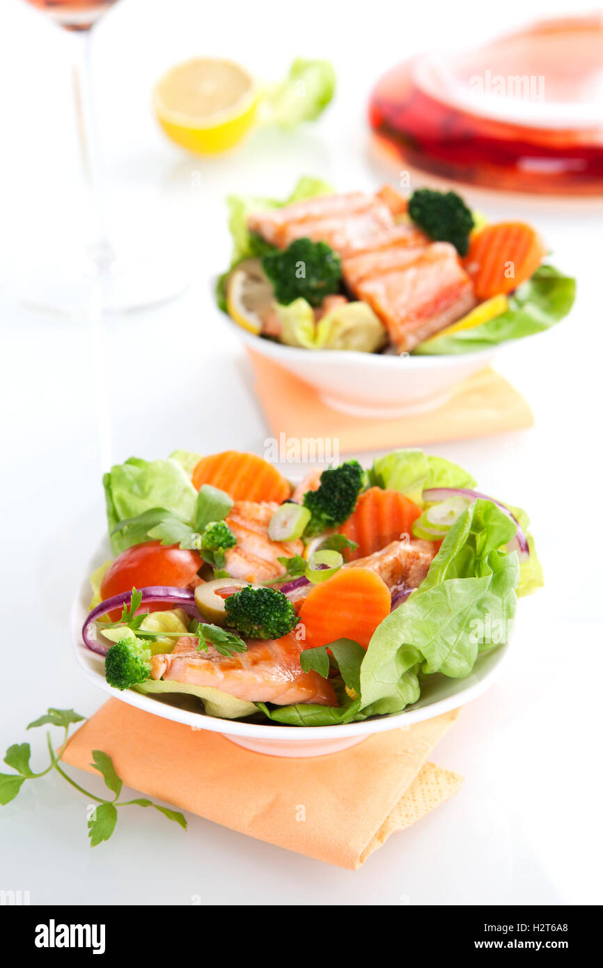 Fresh salad background Stock Photo - Alamy