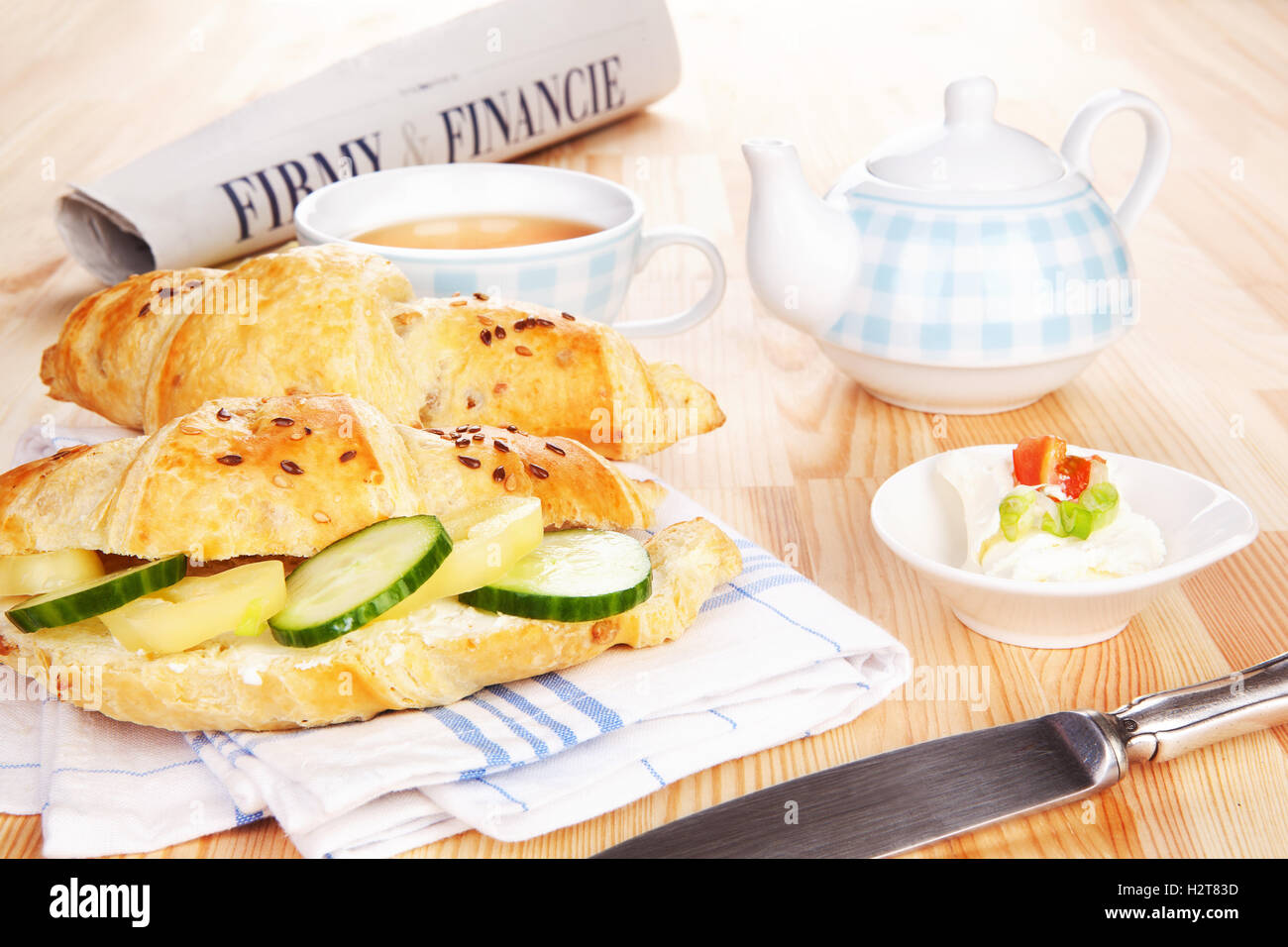 Business breakfast hi-res stock photography and images - Alamy