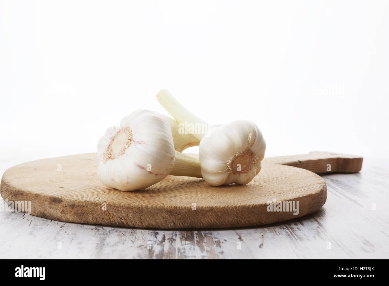 Garlic still life Stock Photo - Alamy