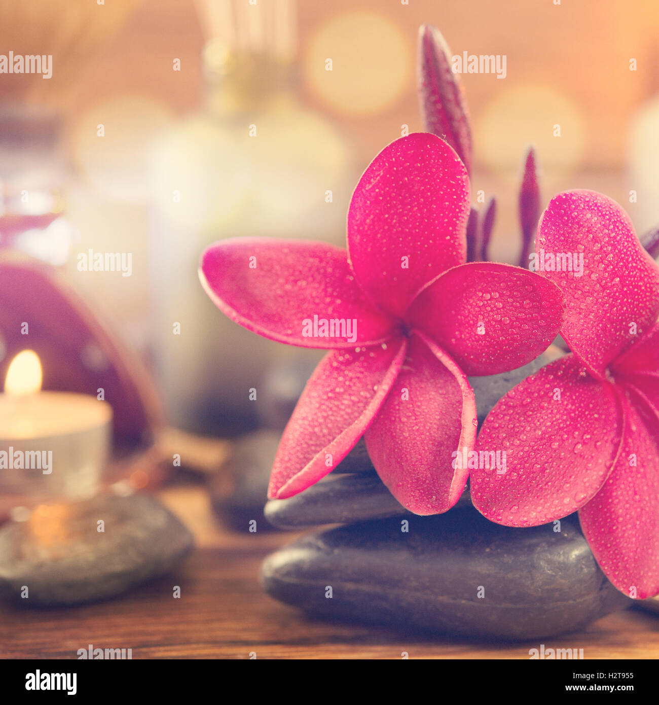 Spa treatment setting Stock Photo - Alamy