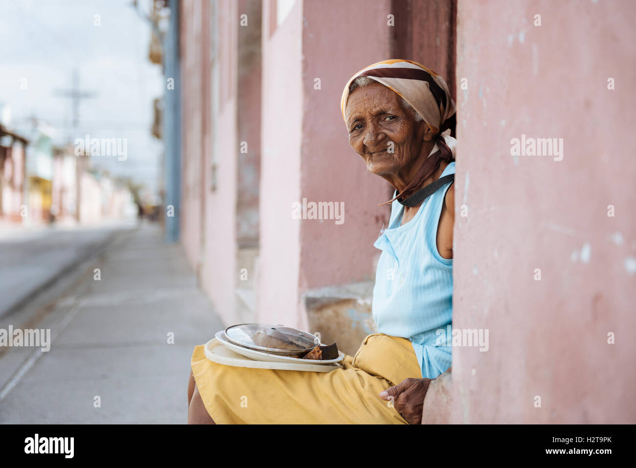 Cuban elderly people High Resolution Stock Photography and Images - Alamy