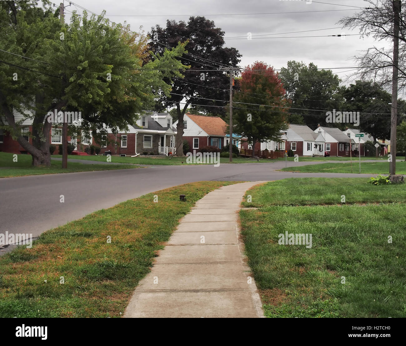 homes in a pleasant neighbor hood on an overcast autumn day Stock Photo ...