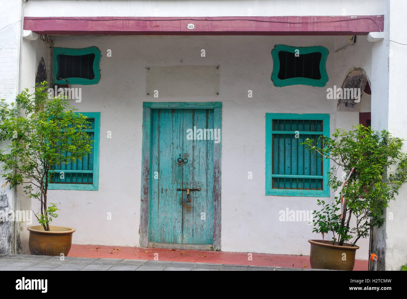 Malaysia old wooden house window hi-res stock photography and images ...