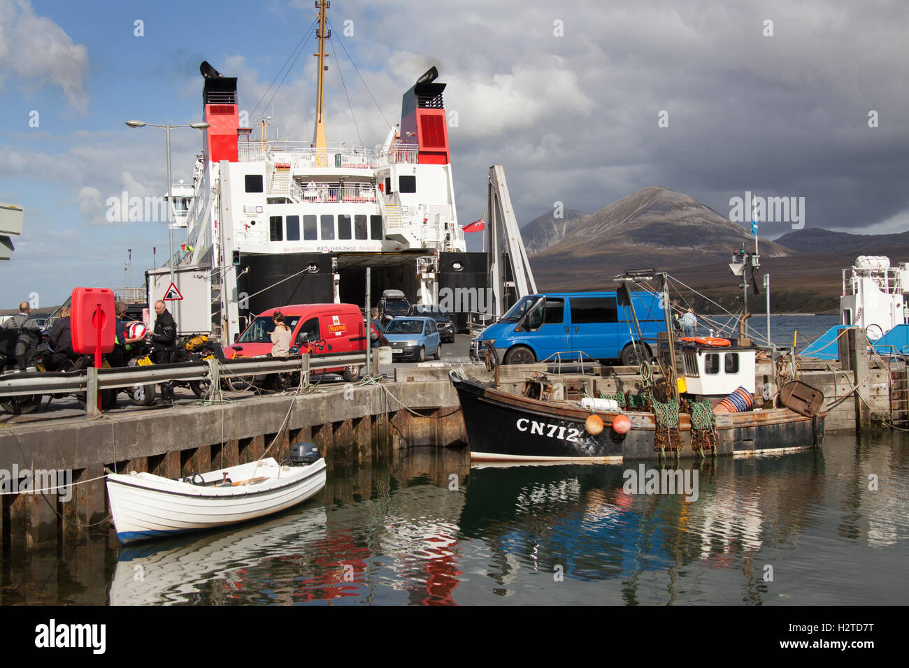 Caledonian macbrayne jura hi-res stock photography and images - Alamy