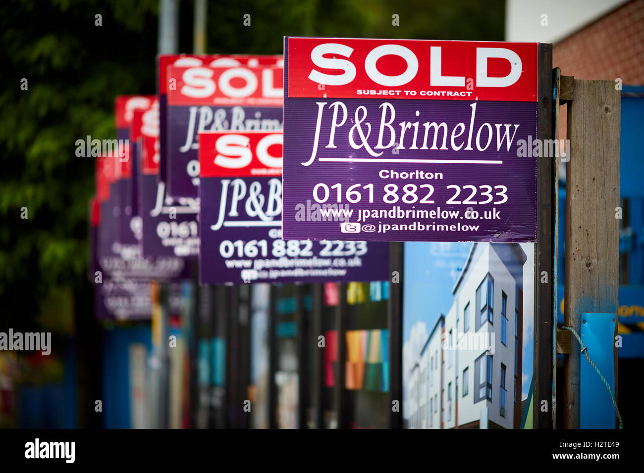 Selling boards hi-res stock photography and images - Alamy