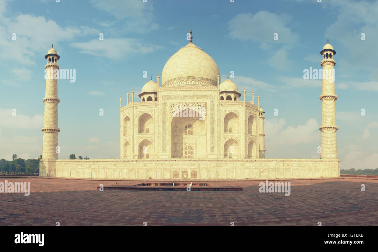 Indian palace Tajmahal world landmark Stock Photo - Alamy
