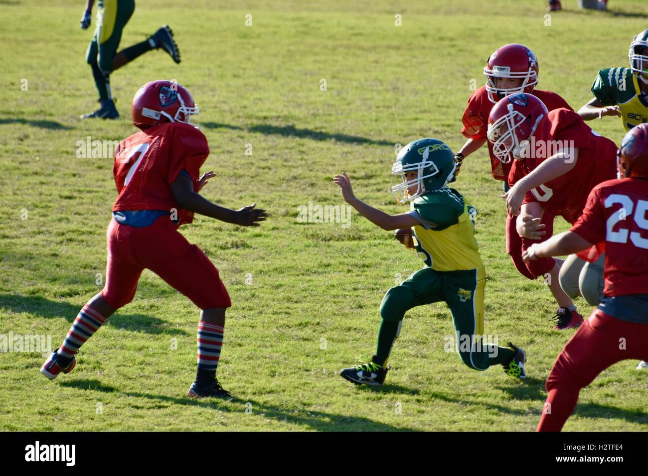 Youth football players Stock Photo - Alamy