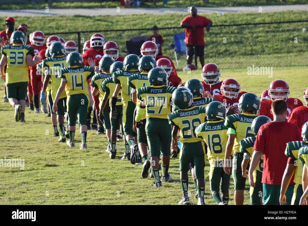Youth football players Stock Photo - Alamy