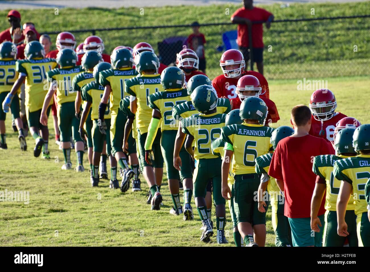 Youth football players Stock Photo - Alamy